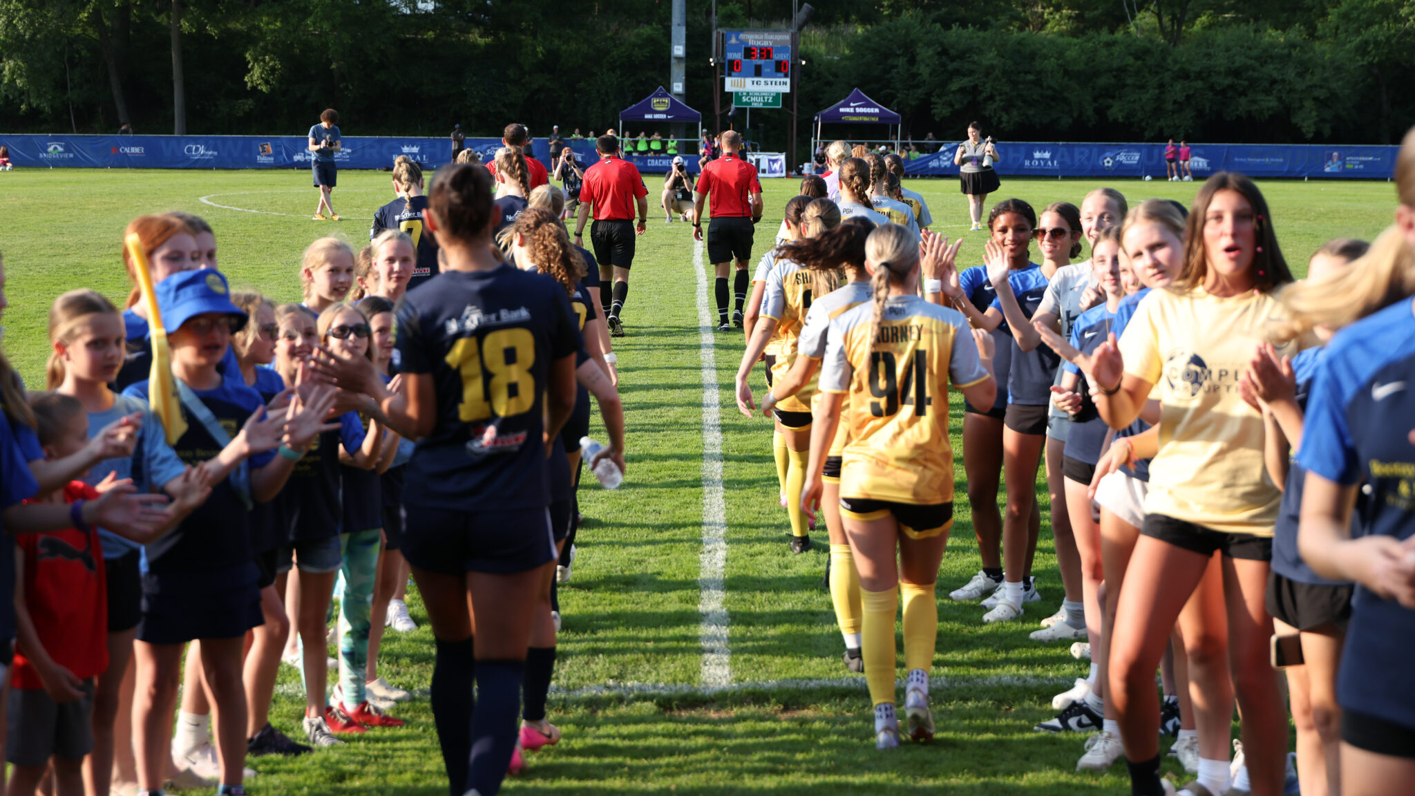Unbeaten Streaks and House Divides: Reigning Division Champ Riveters ...